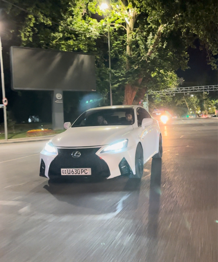 Lexus is 300 Ideal