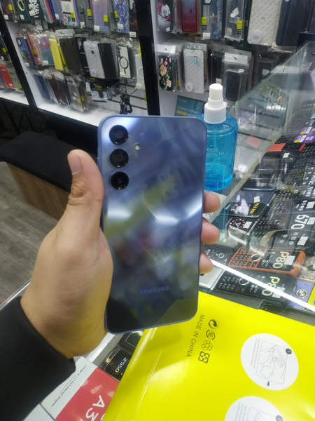Samsung a15 sotladi