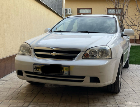 Lacetti 1.8Л Сотилади