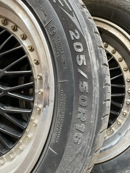 R16 Bbs diska baloni blan srochna sotiladi