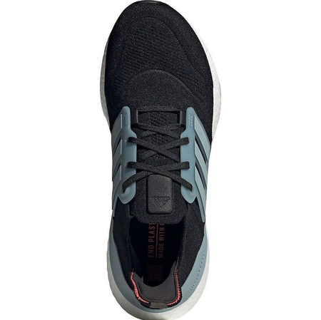 Продам кроссовки Adidas Ultraboost 22
