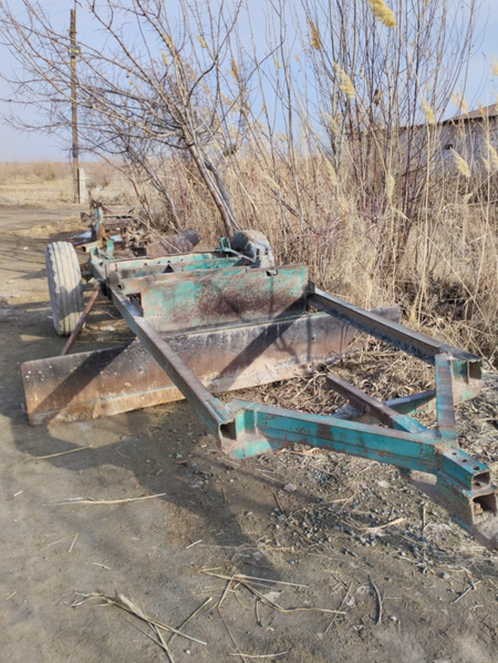 T28 trakto'r sotiladi