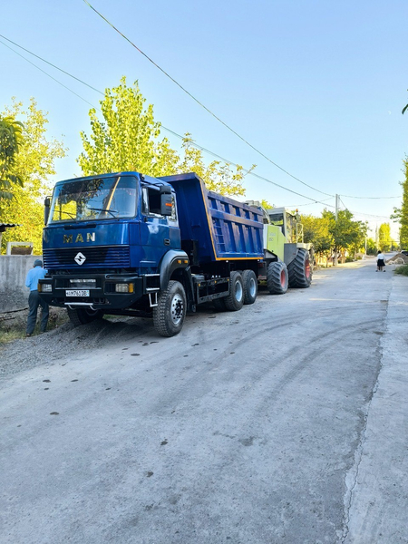 Урал 63685 самасвал