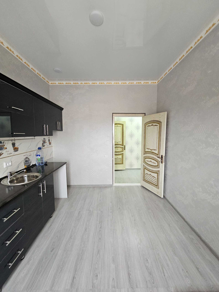 1 xonali 35m² 4-qavat sotiladi.