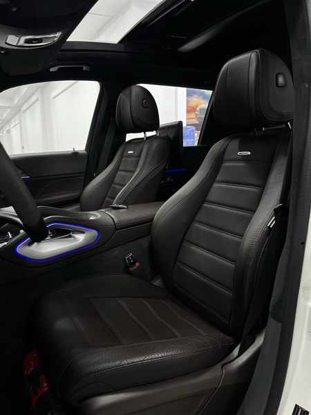 Mercedes Benz GLS580