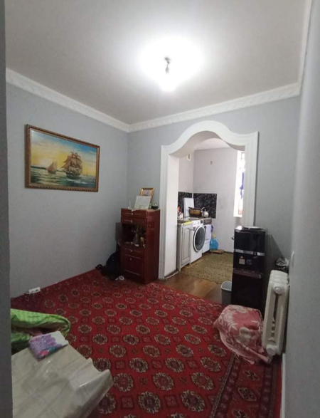 На Чиланзарском районе Г9А продается квартира. 2/4/4