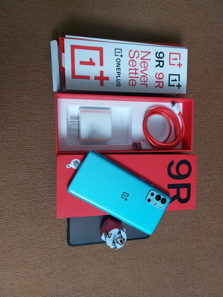 OnePlus 9R 8/256gb