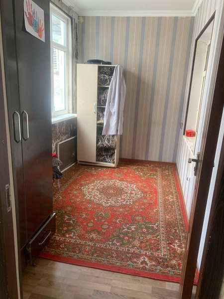 Sergeli yarmarkasi yonida 4 xonali hamma sharoitlar bor oilaga 500$