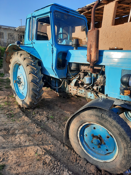 Traktor 80 sotiladi