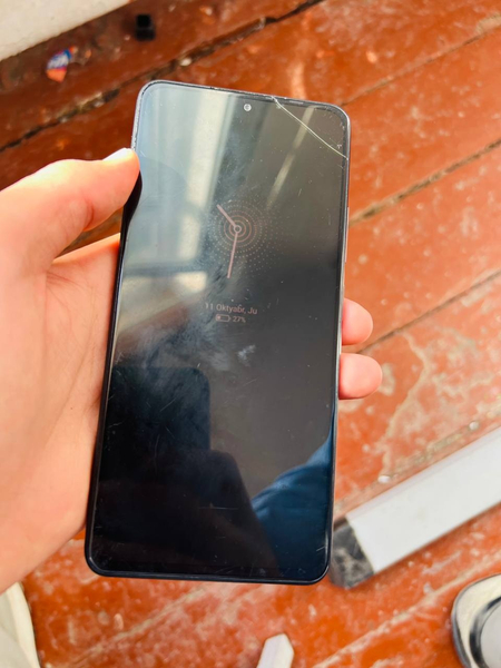 Poco f3 \\n256 8+8 \\nEkran 120 hz amoled\\nKar dak full\\nOʻyinga ham boshqa