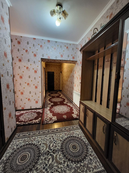 Urganch shahar Al Xorazmiy ko‘chada 3 xonali kvartira sotiladi