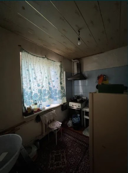 Продам на Башлыке .Т. не торец рядом арка