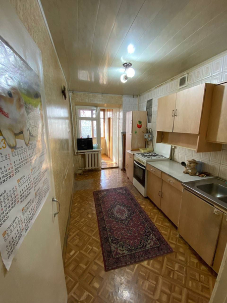 Продается 2 комнатная на Новомосковской 77 серия