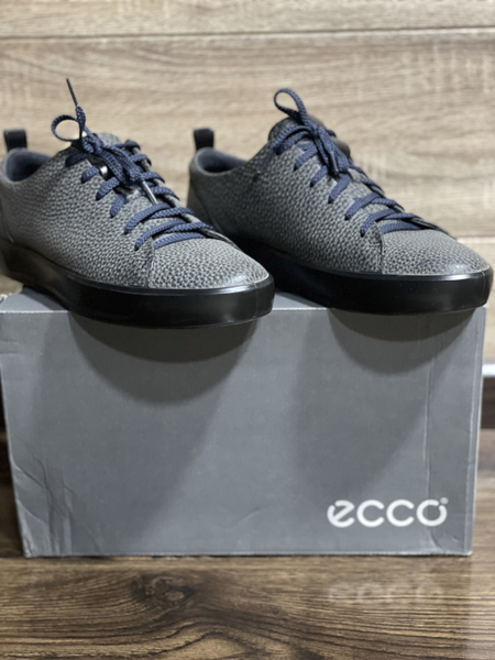 Ессо 43-44 кроссовки