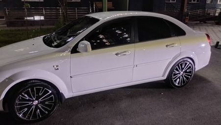 Chevrolet  Lacetti