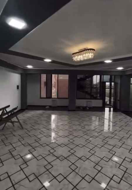 Продаётся Зание Новой.