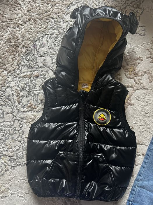 Жилетка и джинсы на 3 года
