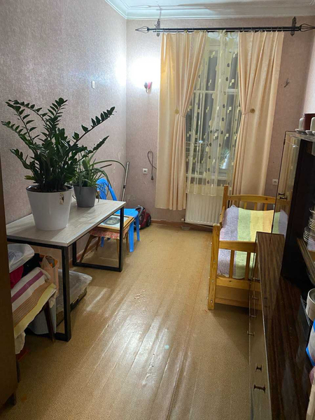 3-х комнатная квартира. Миробадский р-н. 158 школа.
