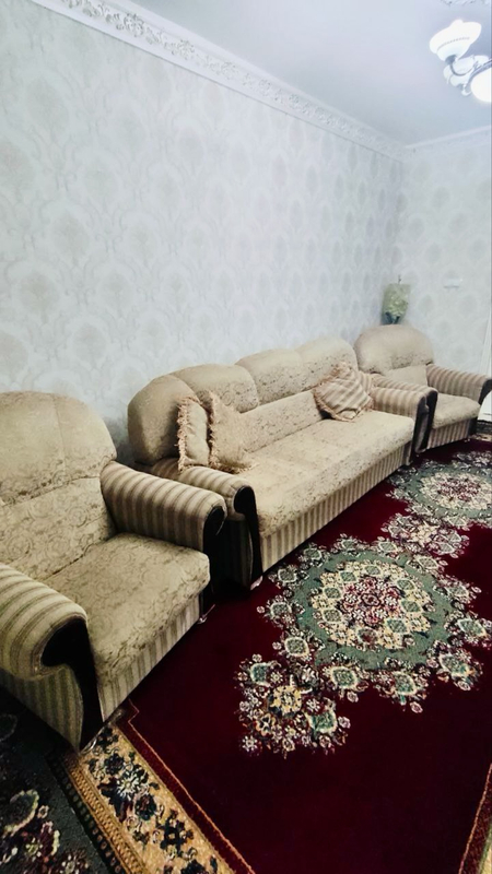 Диван и кресло в хорошем состоянии
