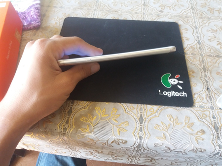 Redmi 5 Plus 4G LTE. 4-Rom 64GB