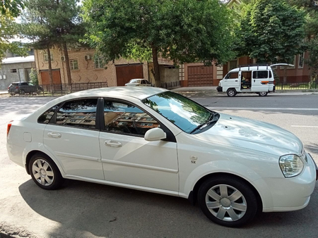 Продаётся Lasetti 1.8/ 2006 года.
