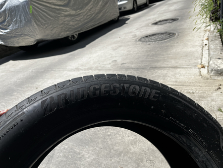 Шины “bridgestoun” 215/55R17 94v