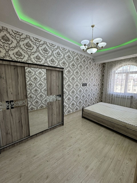 ул.Паркентская 
Новостройка 
3.8.8
74м²
Кирпич 
Хороший ремонт, заходи