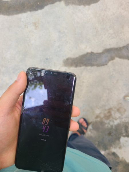 Tel nomi: LG V50 ThinQ
Xotira: 6GB / 128 GB
Protsessor: Snapdragon 855