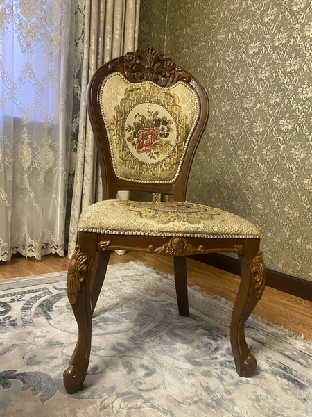 Стульчики для зала, дома