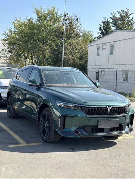 Voyah free hybrid 2024