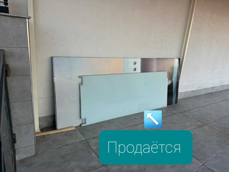Стеклянные перегородки.  Ойнали эшик ва ойнали девор.