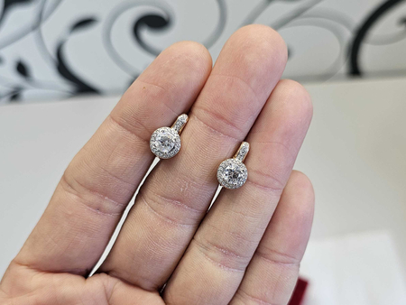 ПРОДАМ Золотые серёжки / Московское Заводское / 585 Пробы / 3.86 Гр