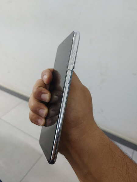 Samsung S21 plus в идеале как новый