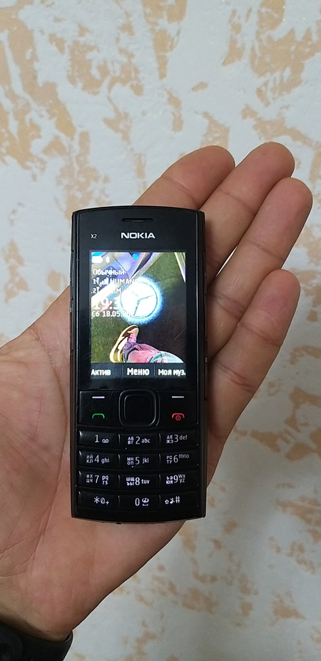 Nokia X2-02 телефон