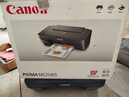 Printer ishlatilmagan prosta turgan sotiladi.
