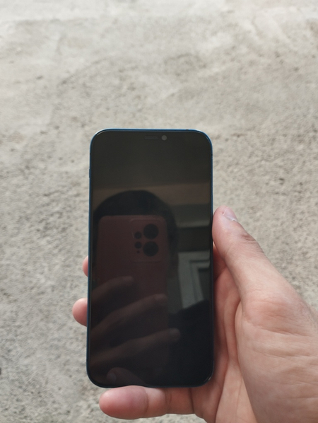 Iphone 12 sotiladi
