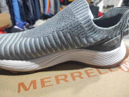 Merrell  без шнурков на лето