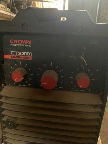 Продается б/у. Сварочный аппарат инверторный CROWN CT33101 MMA-400.