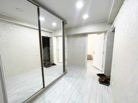 Аренда в центре Ц5 2 комн.  3 этаж 4х этажный дом Юнусабадский р-н