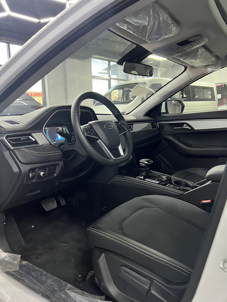 Jac J7 Седан с 1.5 турбо двигатель