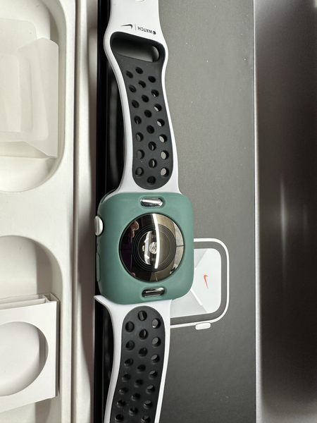 Apple Watch Nike Series 5, 44 мм