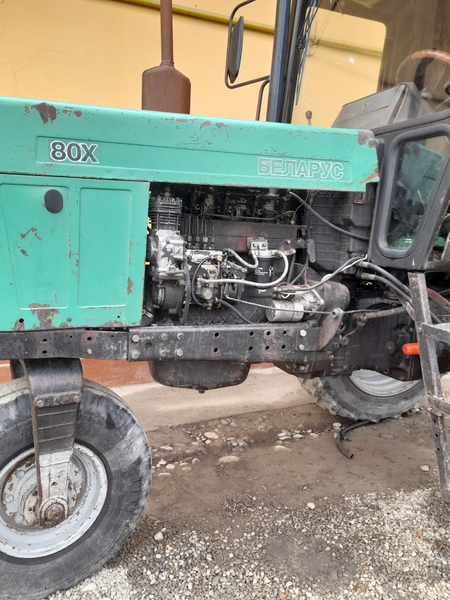 Traktor Belarus 80 x