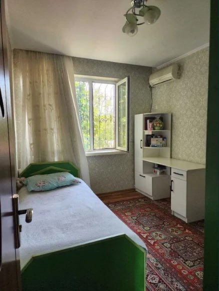Ц5 3х комнатная .Т. Не торец Метро ринор