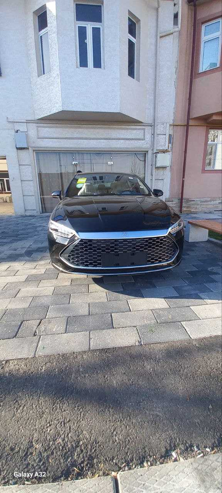 Гибридный автомобиль BYD BYD Qin