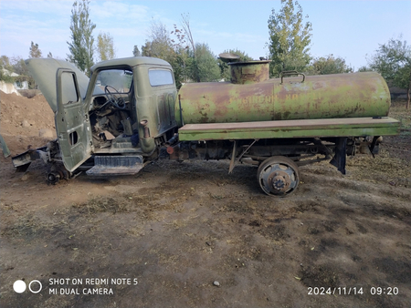 Gaz 52 sotiladi zapchasga