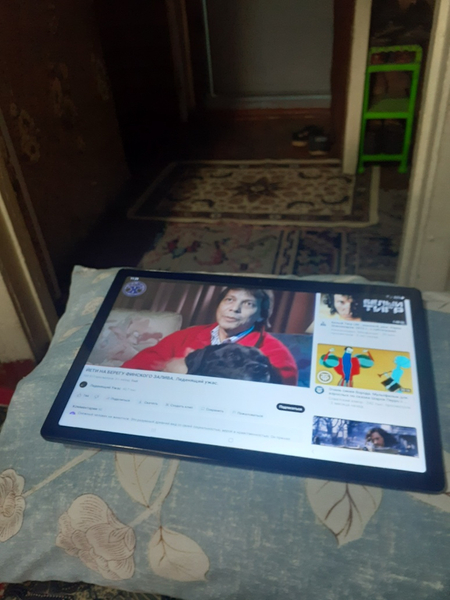 Планшет samsung.