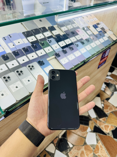 iPhone 11  64 gb black ideal