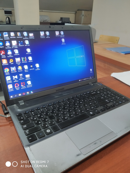 Noutbook Samsung NP355