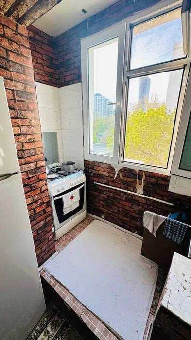 Срочно! На Бобуре - 3х ком, 64 м², С ремонтом + мебель и техника