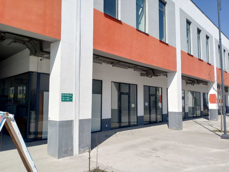 Index mashina bozorida magazin arendaga beriladi